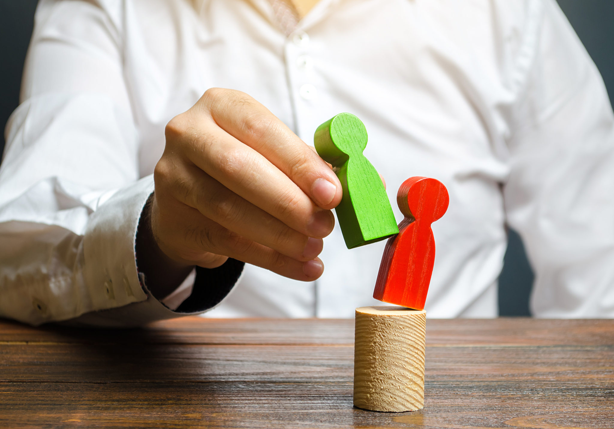 Porter’s 5 Competitive Forces: What They Are and Why They Matter