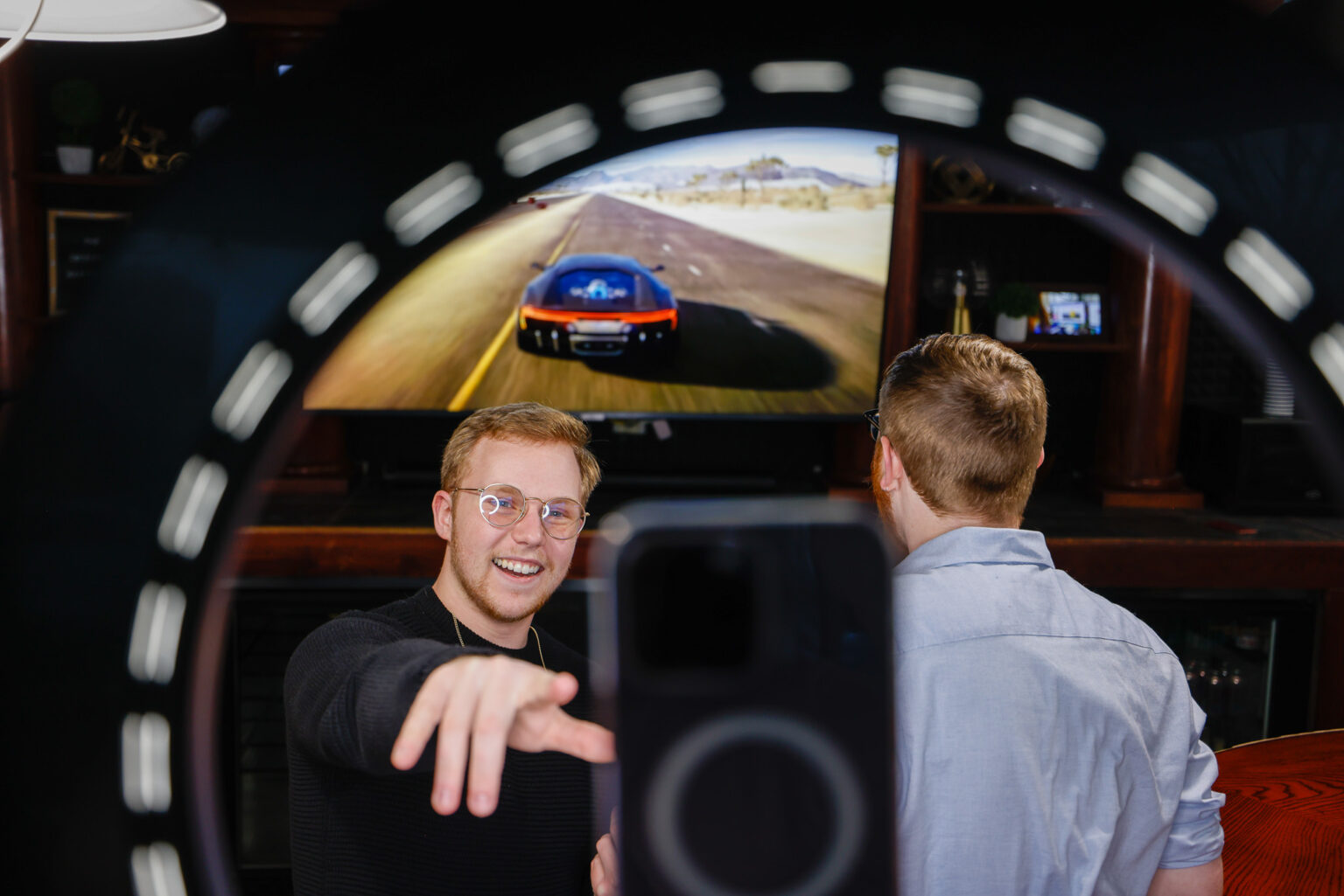 Why Go Live + 10 Live Stream Ideas to Engage Your Audience - Viral ...